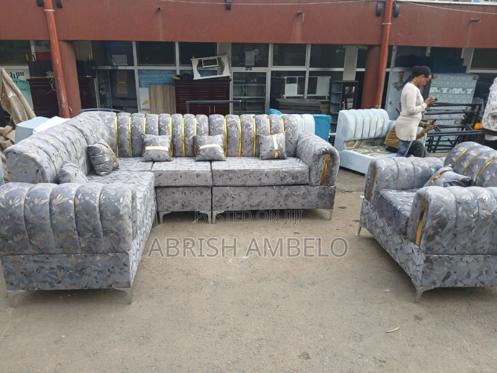 አዲስ ሶፉ ነፃ ትራንስፖርት አገልግሎት New Design Sofa in Arada - Furniture, Abrish ...