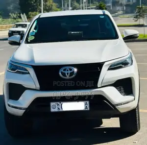 Toyota Fortuner 2022 White in Kirkos - Cars, በሥራ ታማኝ | Jiji.com.et