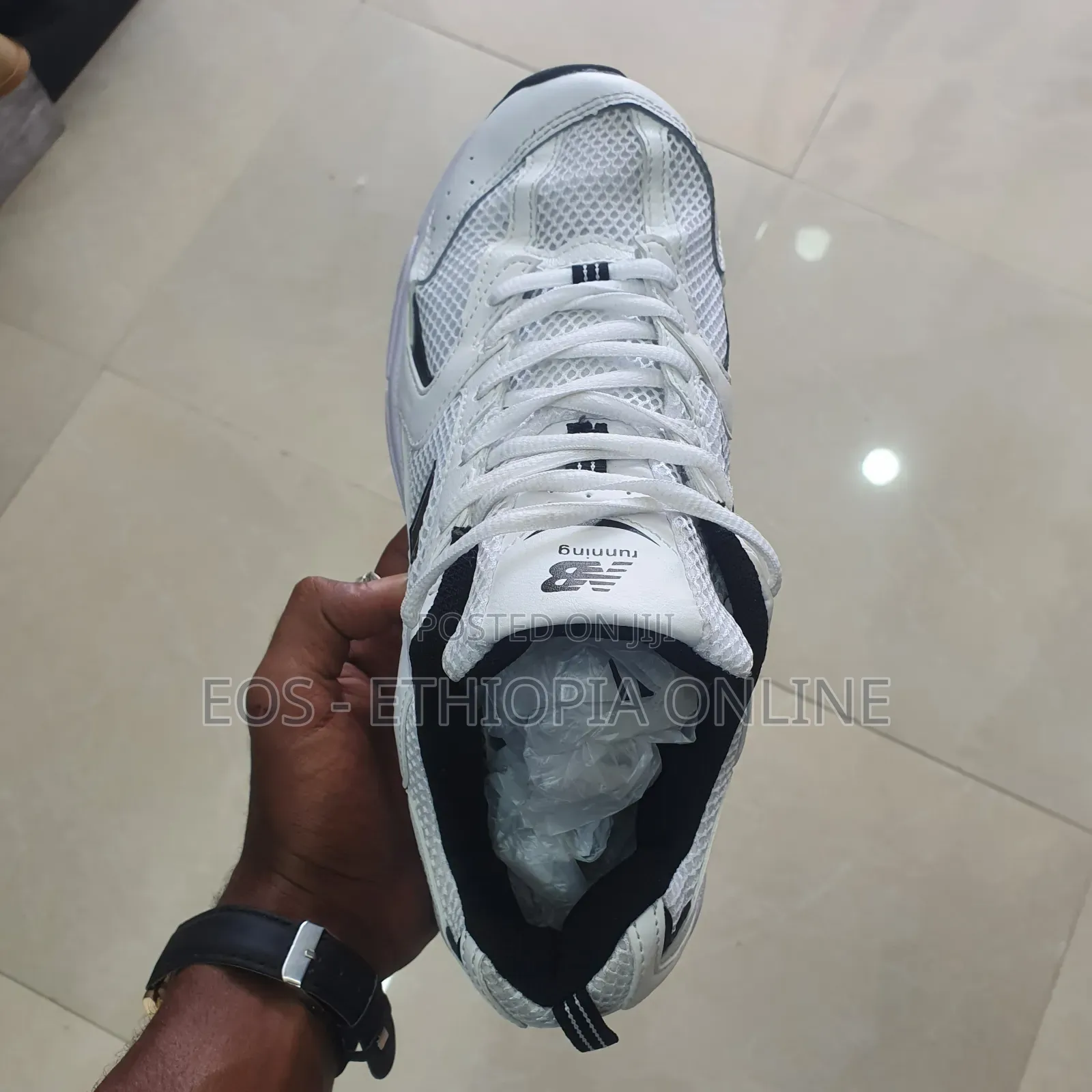 White New Balance 530 Model Sneakers [On Hand] in Akaky Kaliti - Shoes ...