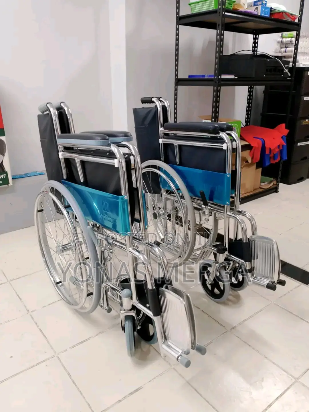 Folding Wheelchair囤፸wheelchair∝鑫Handles Steering - This Ultra Model in ...