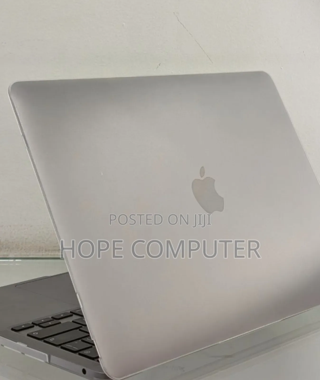 New Laptop Apple MacBook Pro 2020 M1 8GB Apple M1 SSD 256GB in Bole ...